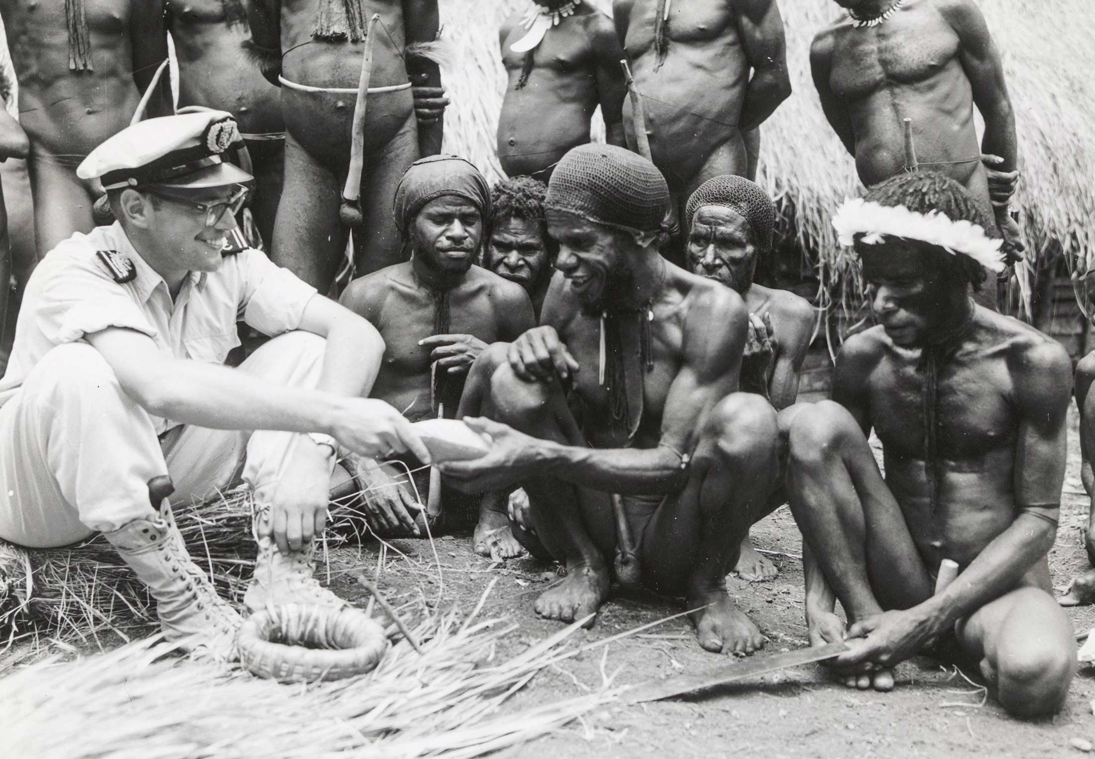 Michael Rockefeller verdween tussen de kannibalen | historianet.nl