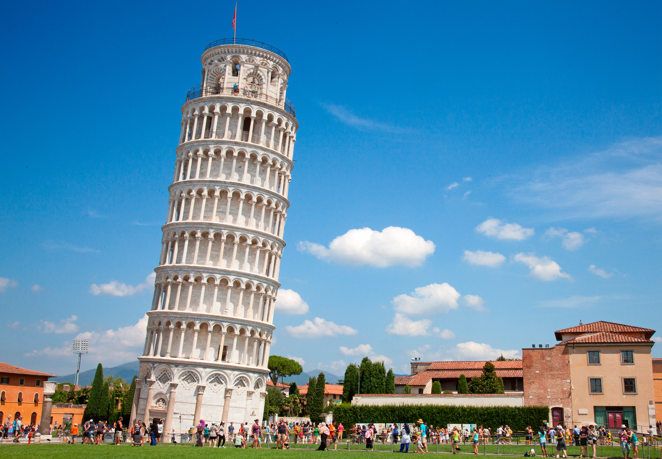Lyijypainot antoivat Pisan tornille toivoa | historianet.fi