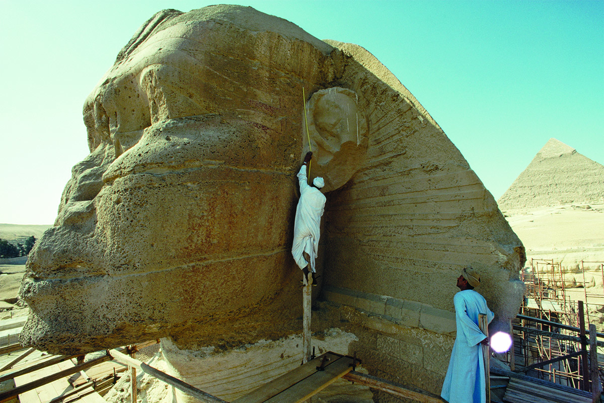 Experts verdeeld: Is de sfinx piramidedecoratie of een god ...