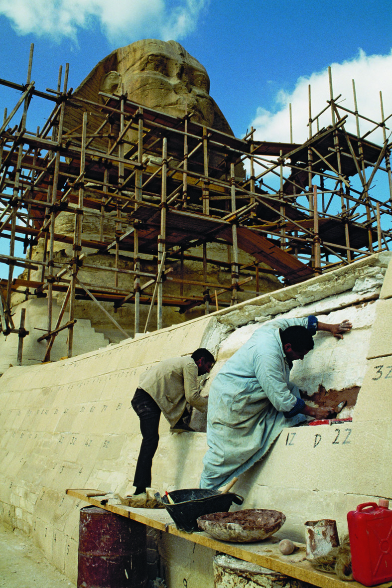 Experts verdeeld: Is de sfinx piramidedecoratie of een god ...