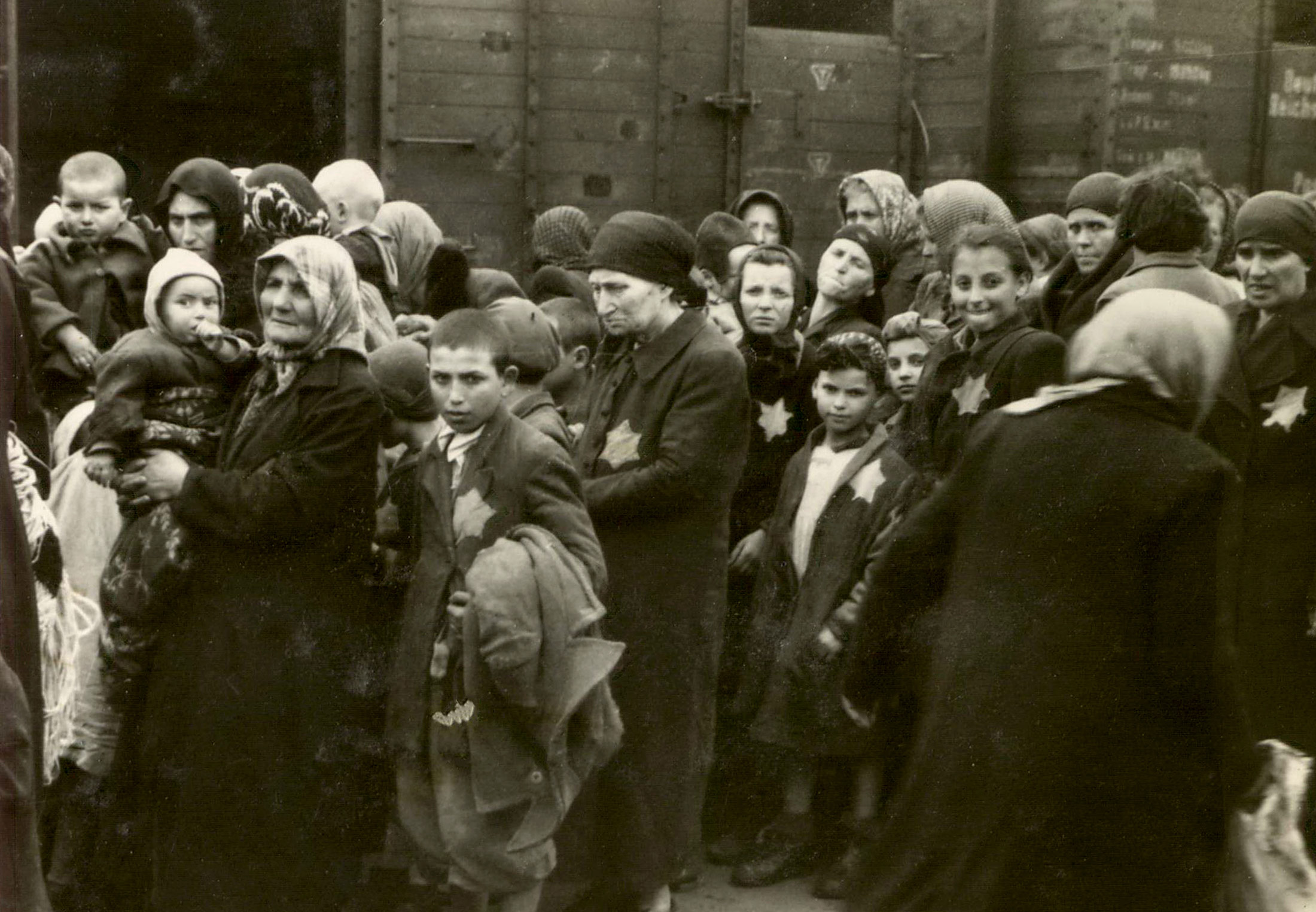 Sterke bilder: Fotograf foreviget Holocaust | historienet.no