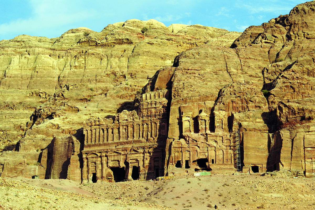 Petra: Het verhaal achter de oude stad in Jordanië | historianet.nl
