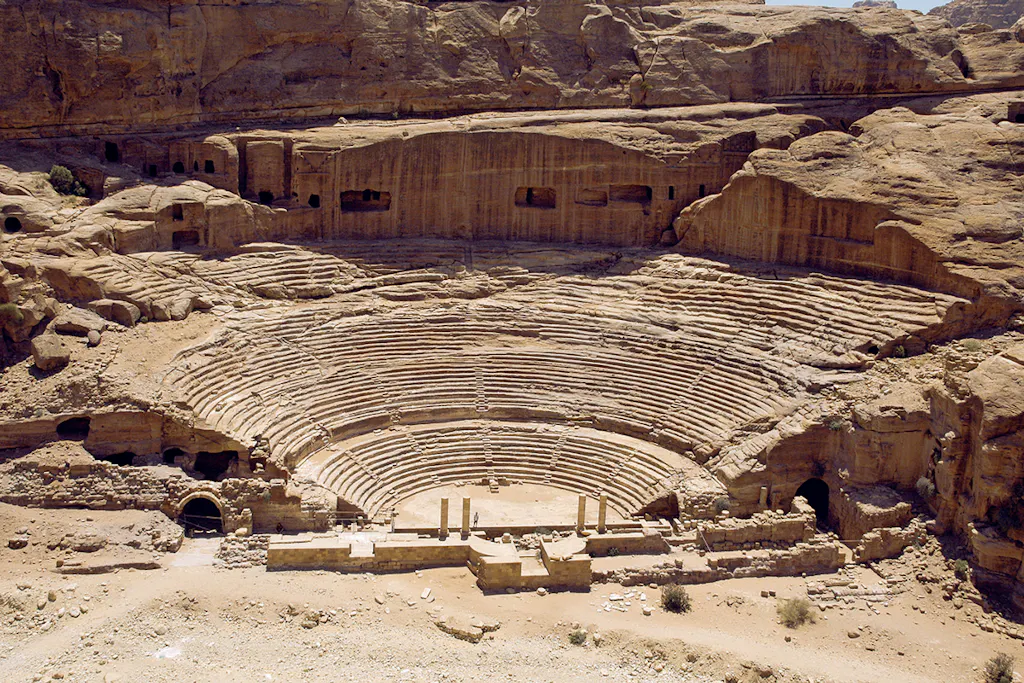 Petra: Het verhaal achter de oude stad in Jordanië | historianet.nl
