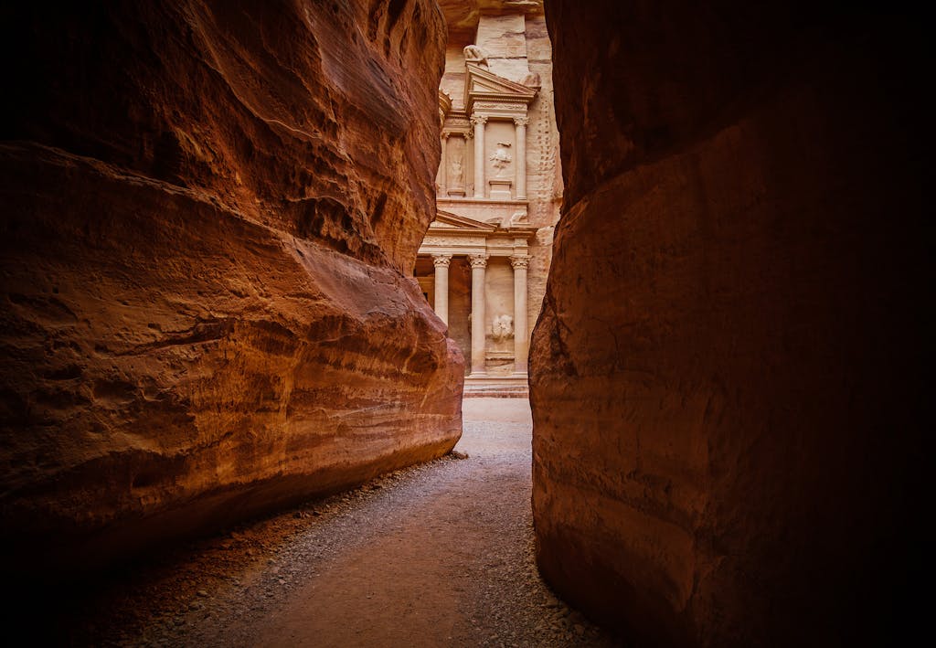 Petran aavikkokaupungista paljastui piilotettu maanalainen kammio ...