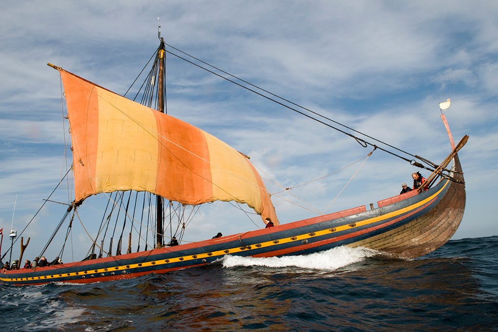 Vikingeskibe – 5 grunde til at langskibet var frygtet | historienet.dk