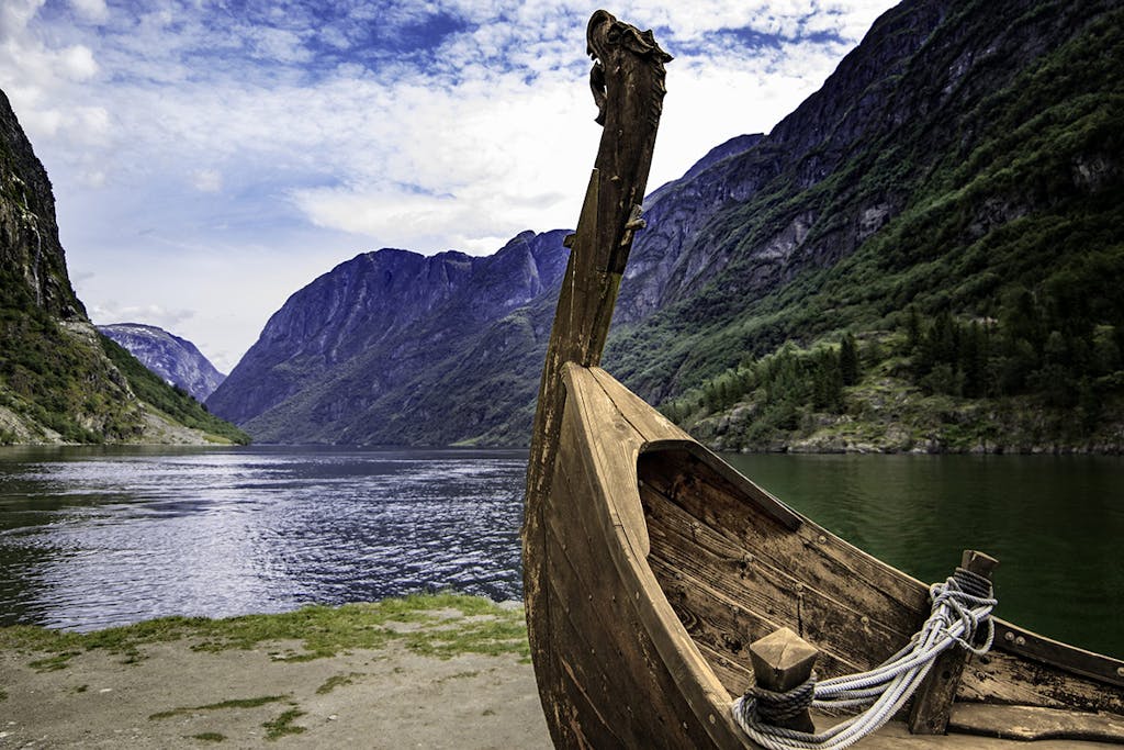 Vikingeskibe – 5 grunde til at langskibet var frygtet | historienet.dk