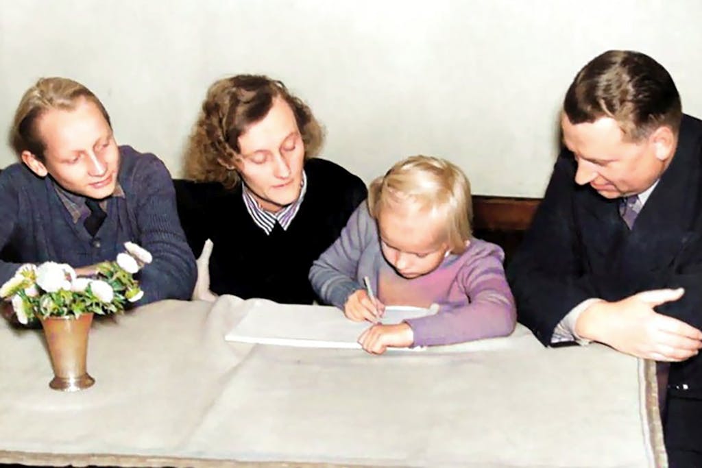 Astrid Lindgren – författarens liv och böcker | varldenshistoria.se