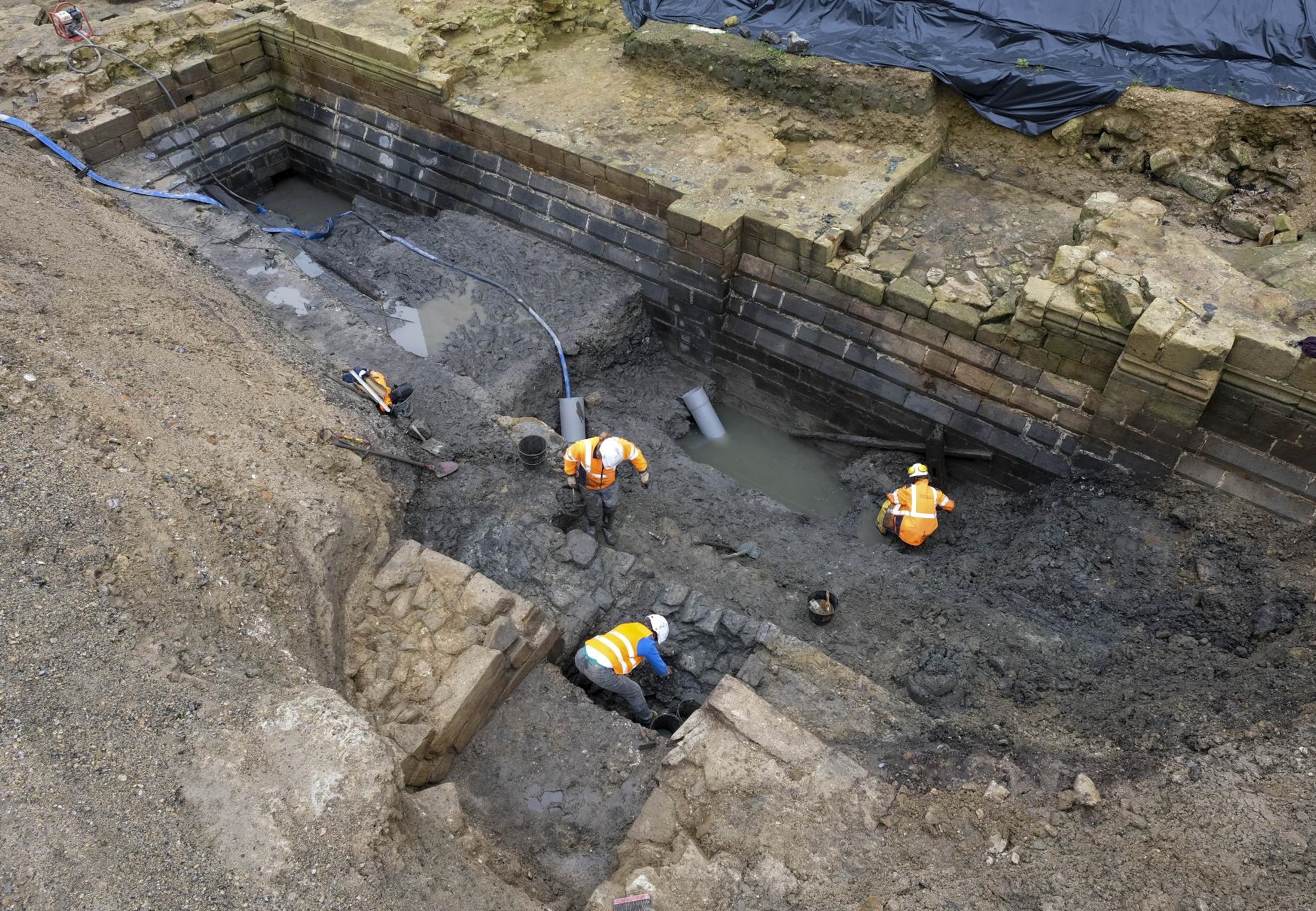Archeologen graven het verloren kasteel van hertog Jan IV op ...