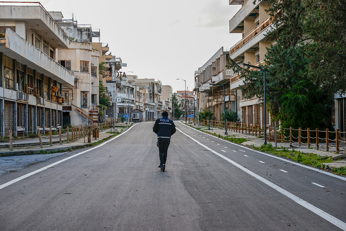 Foton av övergivna platser i buffertzonen på Cypern | varldenshistoria.se