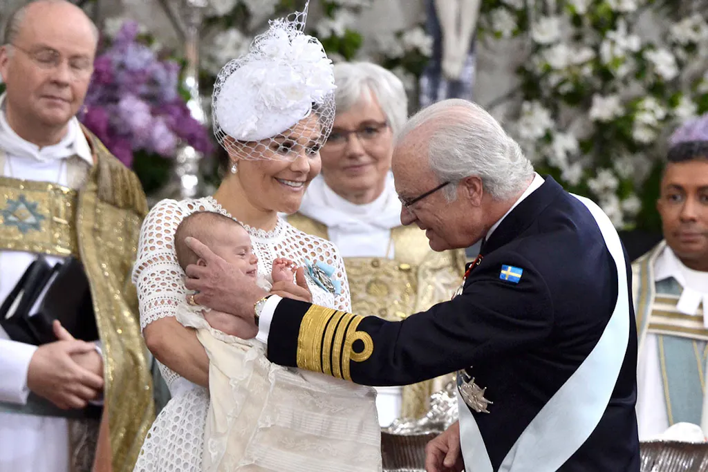 Översikt: Kung Carl XVI Gustafs liv | varldenshistoria.se