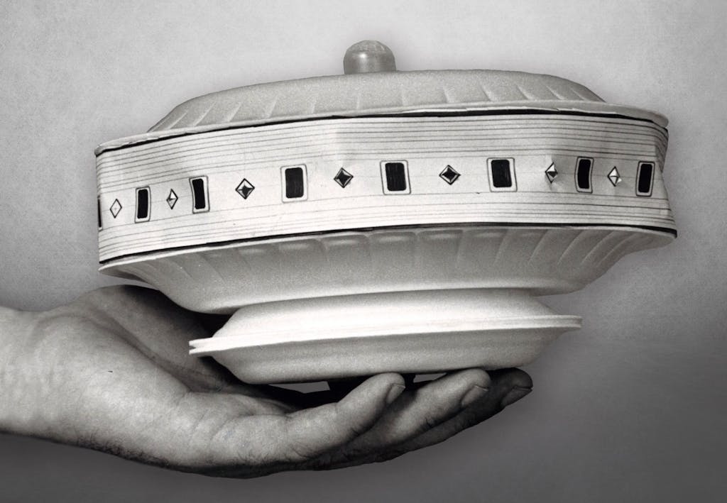 Ufot ja salaperäiset taivaan ilmiöt kautta aikojen | historianet.fi