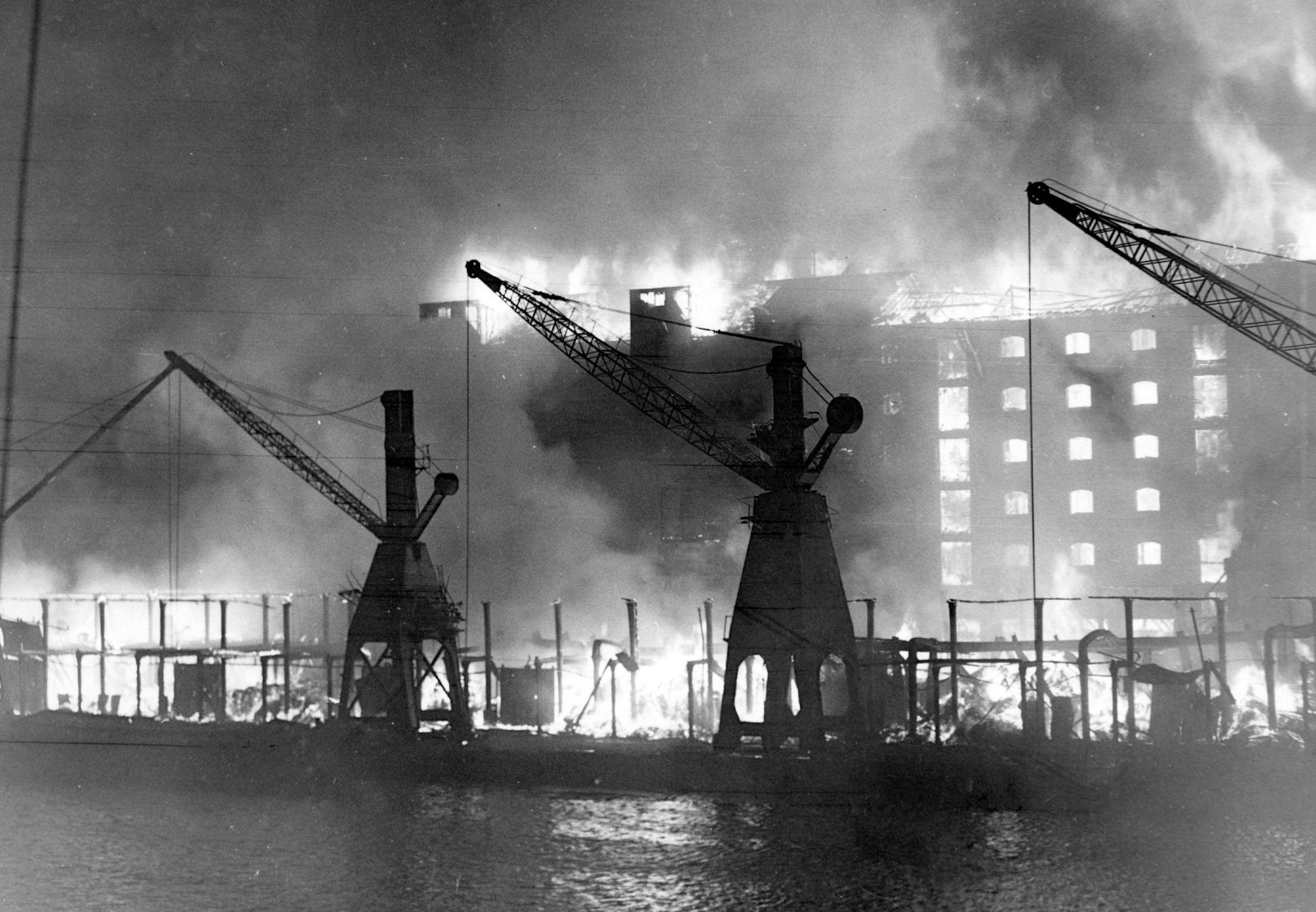 Londense brandweer trotseerde bommen van de Blitz | historianet.nl