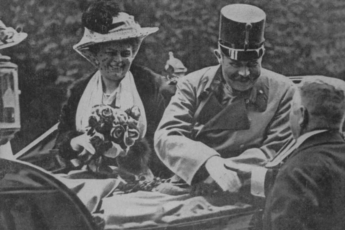 Vad är ett "vänsterhänt äktenskap"? | varldenshistoria.se