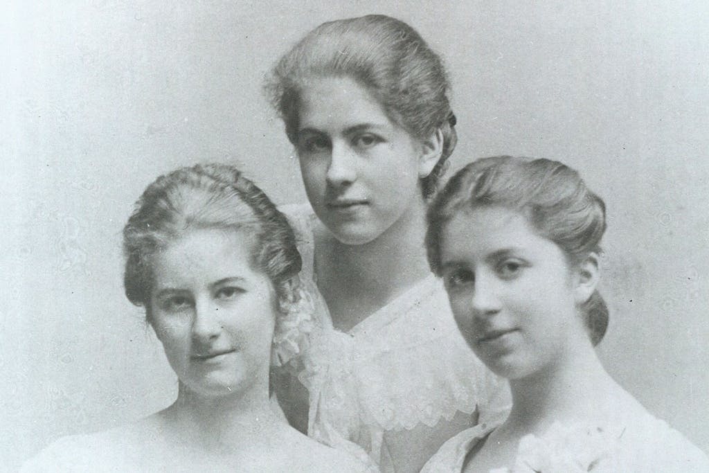 Karen Blixen: Forfatterens liv og skæbne | historienet.dk