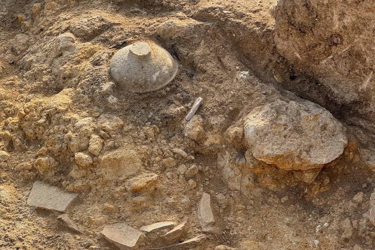Søm afslører 2.400 år gammelt offerritual i antik ruinby | historienet.dk