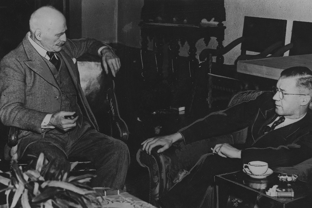 Knut Hamsun: Norges største forfatter blev nazisternes nyttige idiot ...