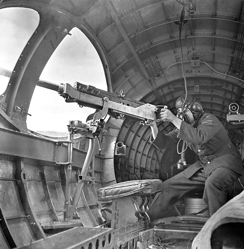 B-17 på spiontogt: Blodbad over junglen | historienet.dk
