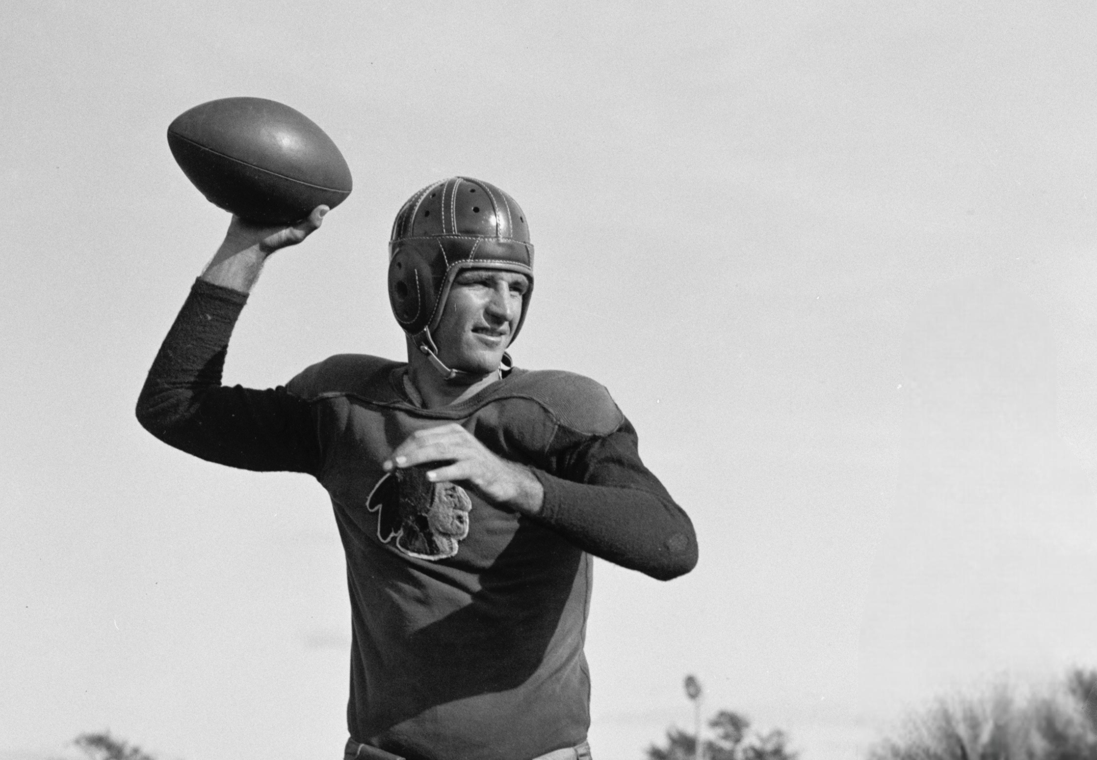 Oval bold reddede amerikanske fodboldspillere fra døden | historienet.dk