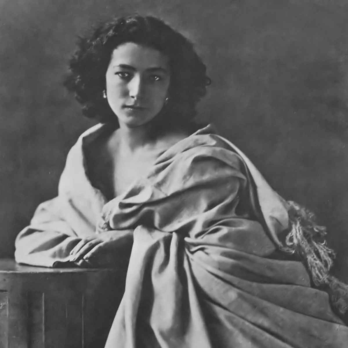 Sarah Bernhardt: Ensimmäinen maailmantähti | historianet.fi