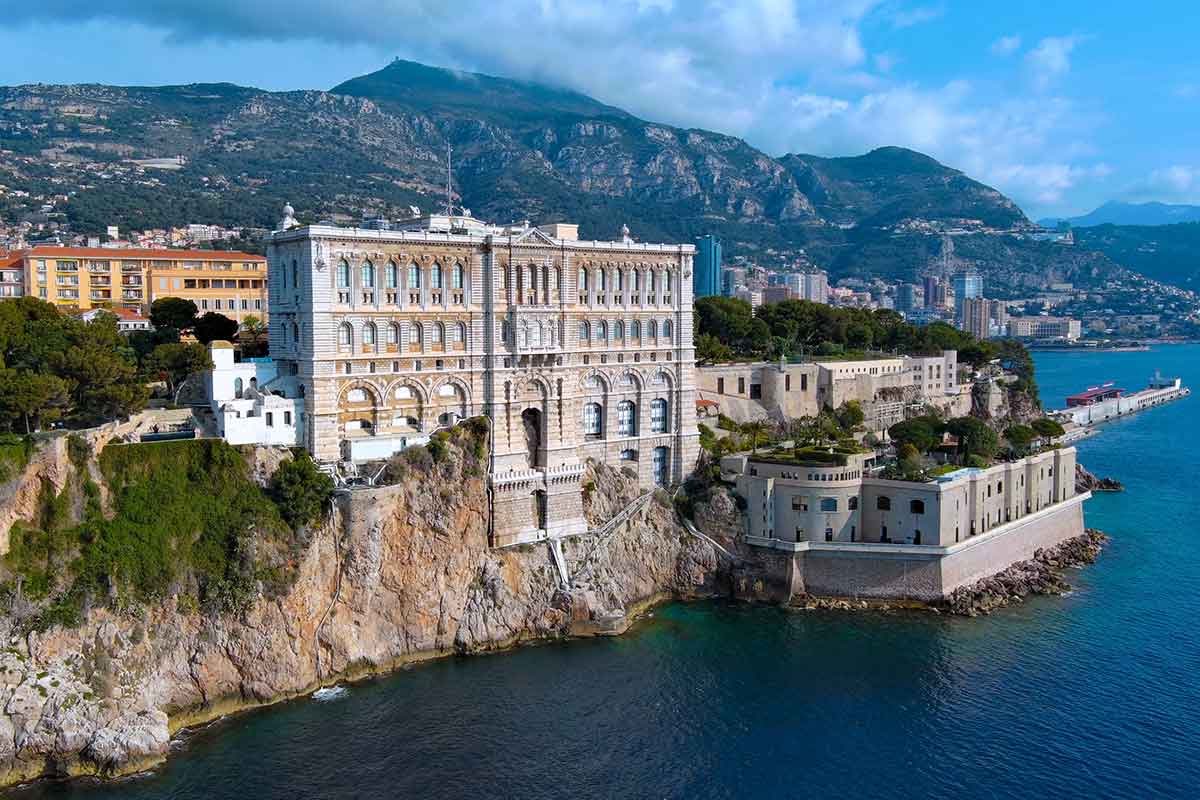 Het Monaco van de miljonairs: Arm vorstendom kreeg de wind mee ...
