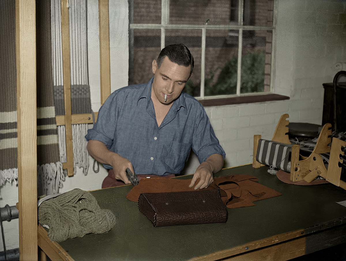 Antikhandler finder 300 glemte fotos fra 2. verdenskrig: “Det er min ...