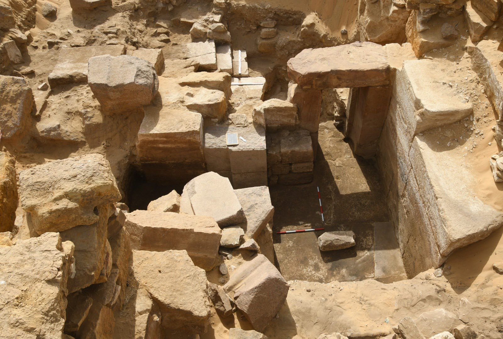 Arkeologer graver ut skjult tempel bygget av egypterne for 4500 år ...