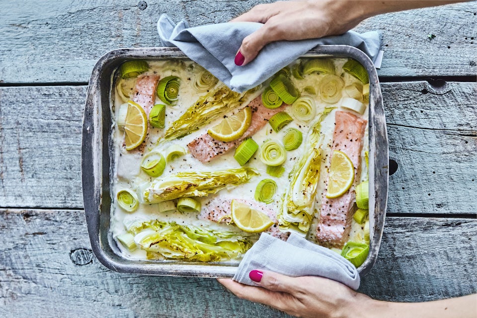 Ovnsbakt laks og grønt i form (oppskrift) | I FORM
