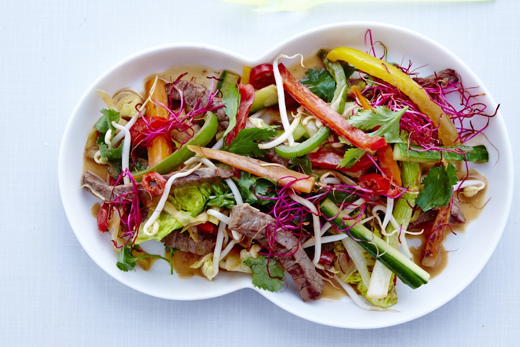 Kalvkött i wok med massor av grönt (recept) | I FORM