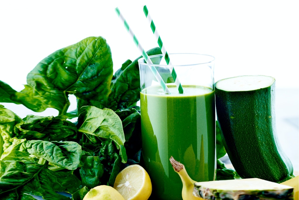 Grøn spinat-smoothie med ananas | I FORM