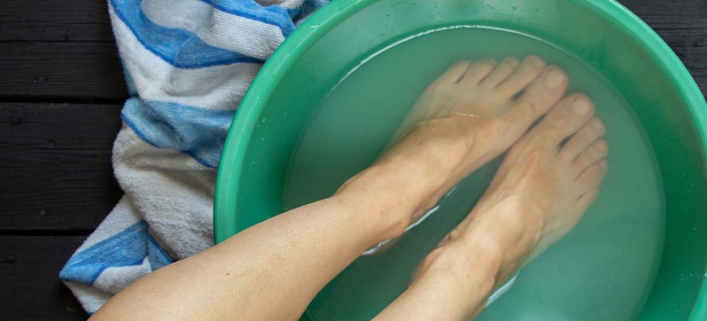 Nedgroet negl – sådan behandler du din ømme ømme tå | I FORM