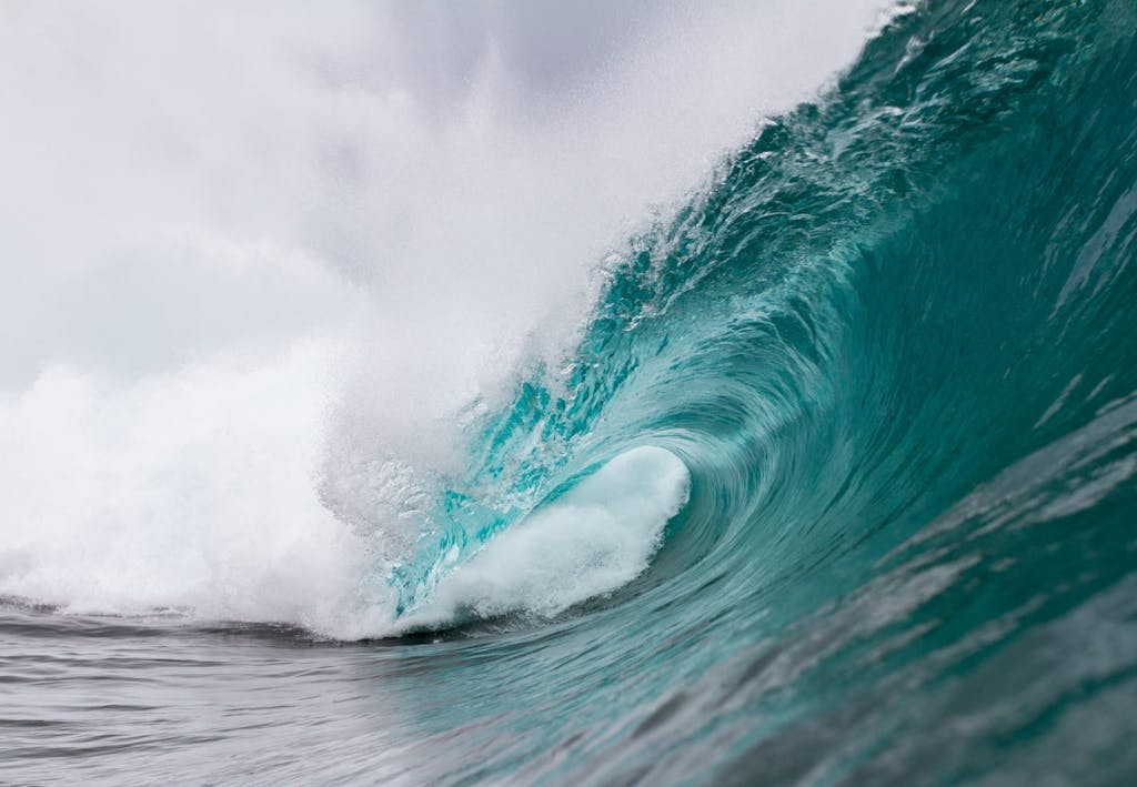 Tsunami’s - waarom zuigen ze water weg van het strand? | wibnet.nl
