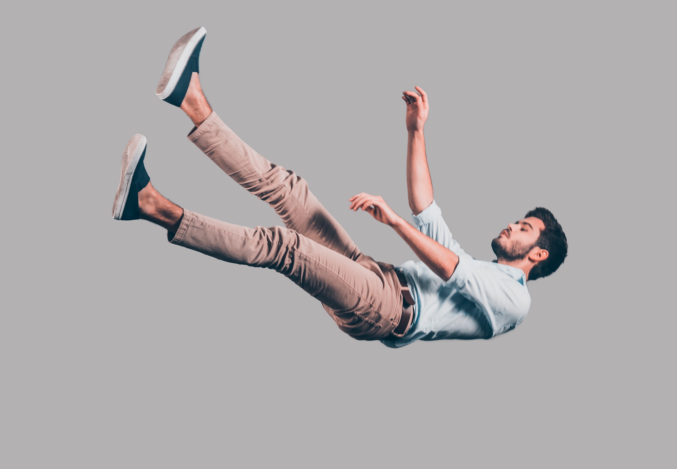 Hvorfor rykker det i kroppen, før man falder i søvn? | illvid.dk