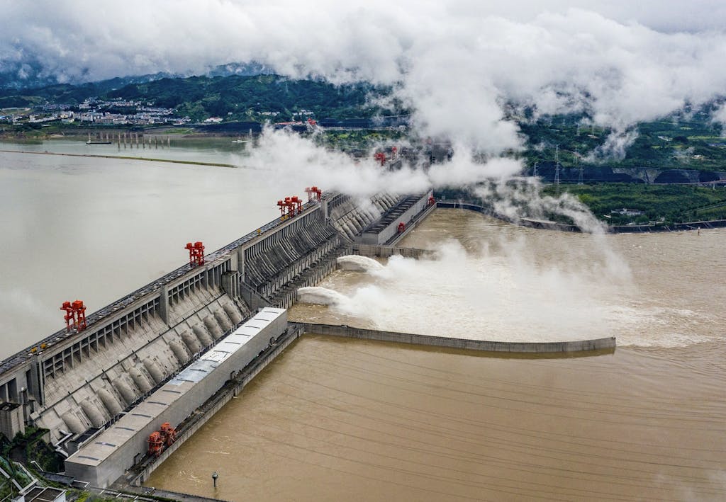 De tre kløfters demning i Kina er så stor at den kan endre jordens rotasjon | illvit.no
