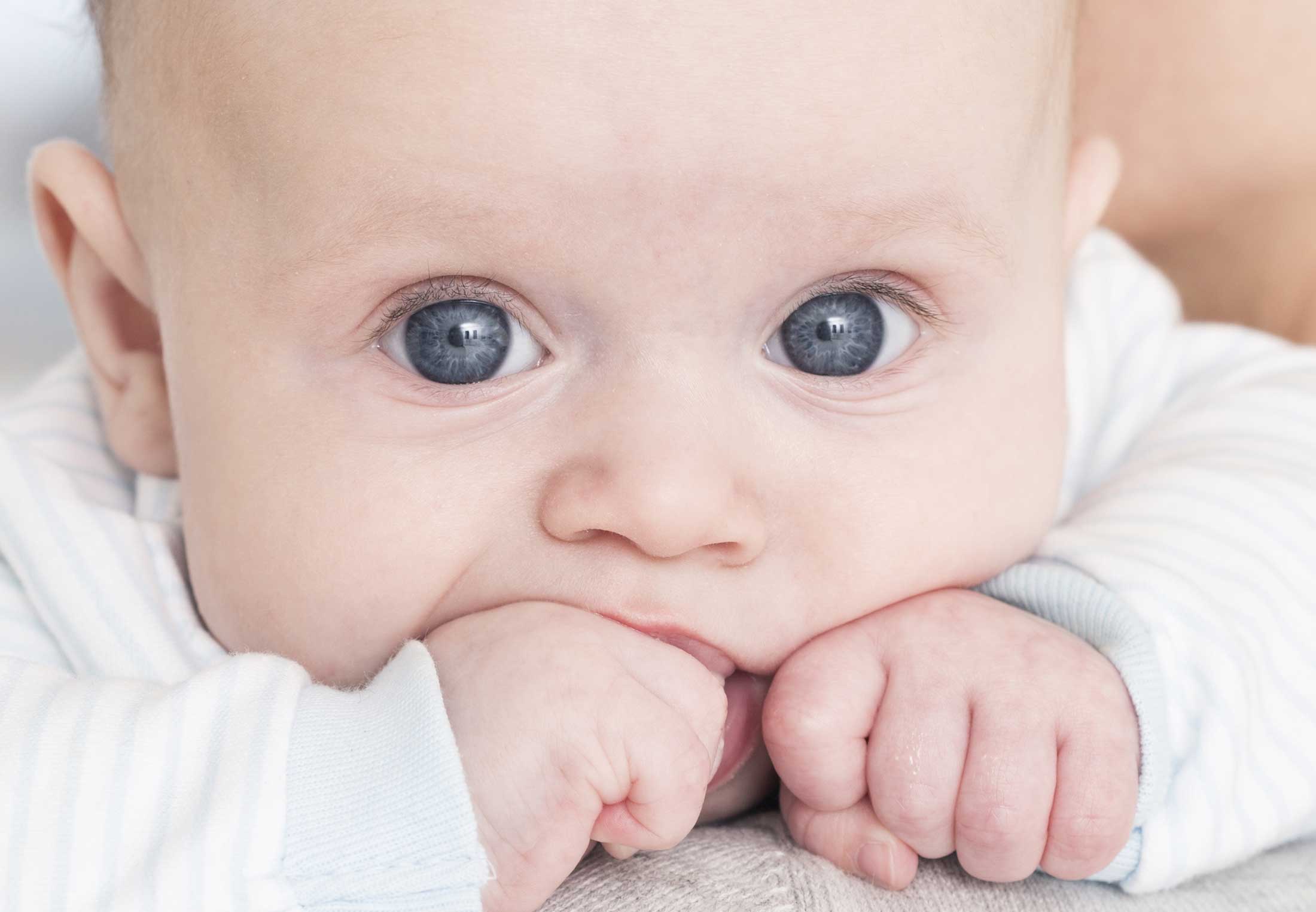 Oogkleur – Wat bepaalt de oogkleur van je kind? | wibnet.nl