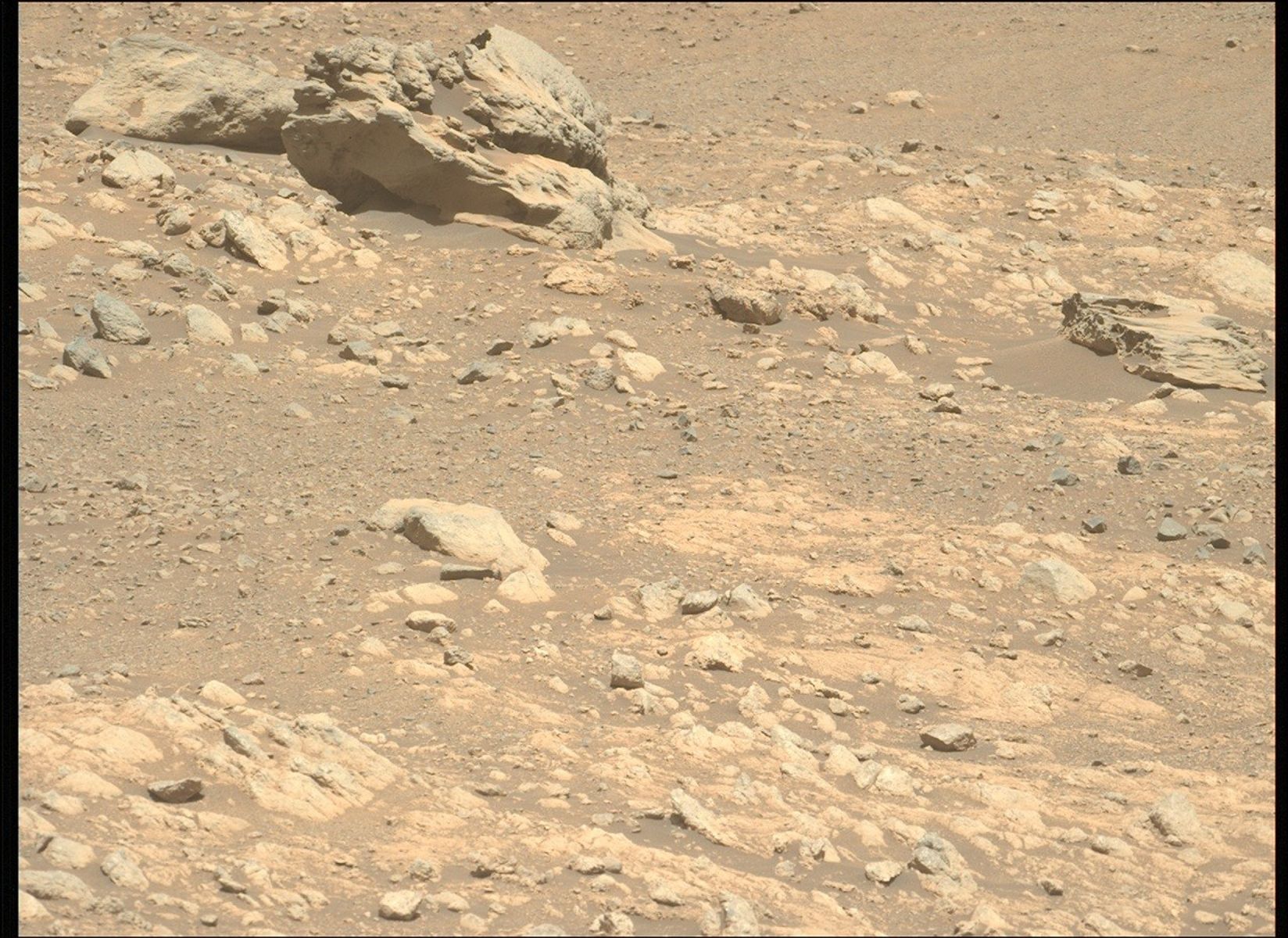 NASA-rover gør opsigtsvækkende fund på Mars – mystisk objekt hører slet ...