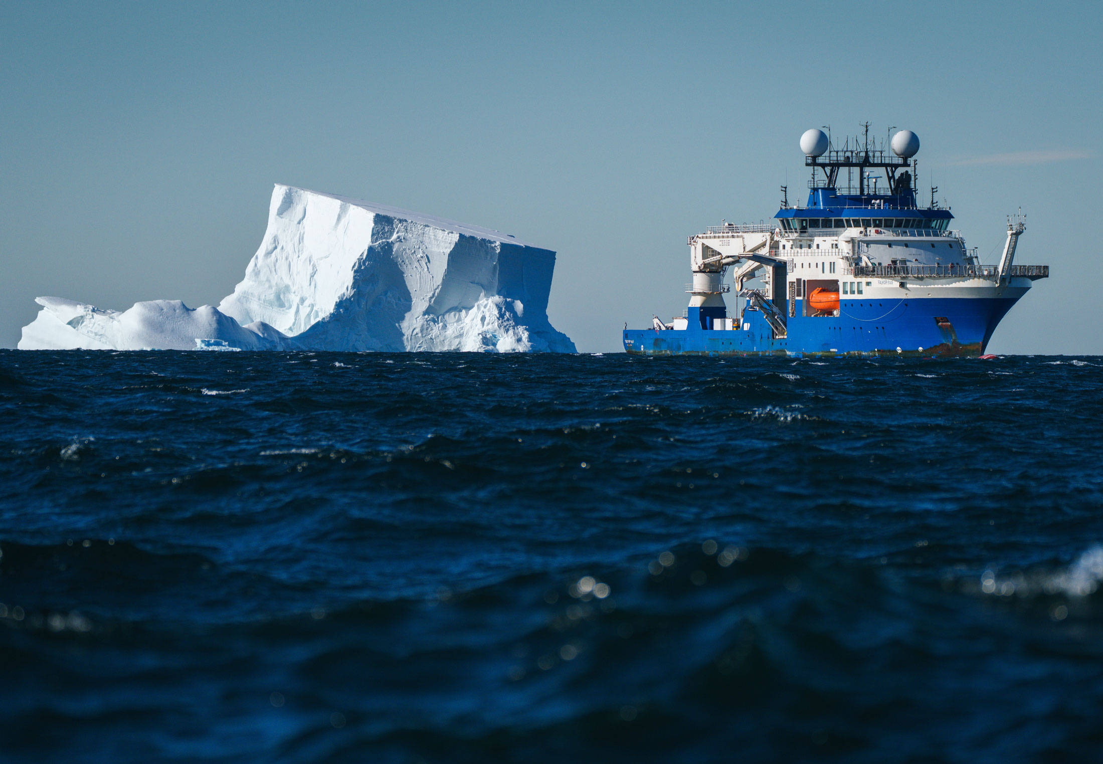 IJsberg zo groot als Chicago breekt af van Antarctica en toont ...