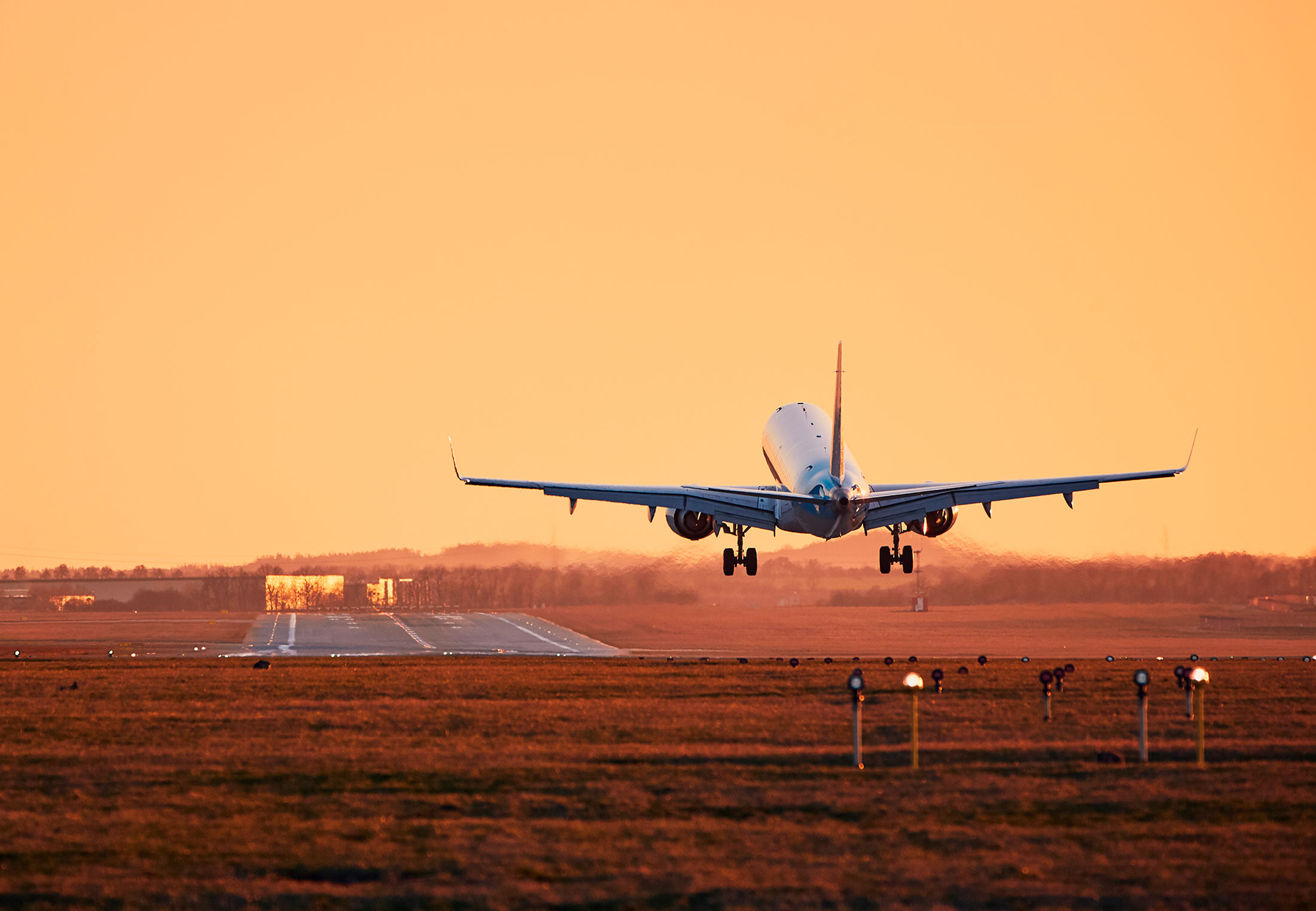 Dust and sand take their toll on aircraft engines: these airports are ...
