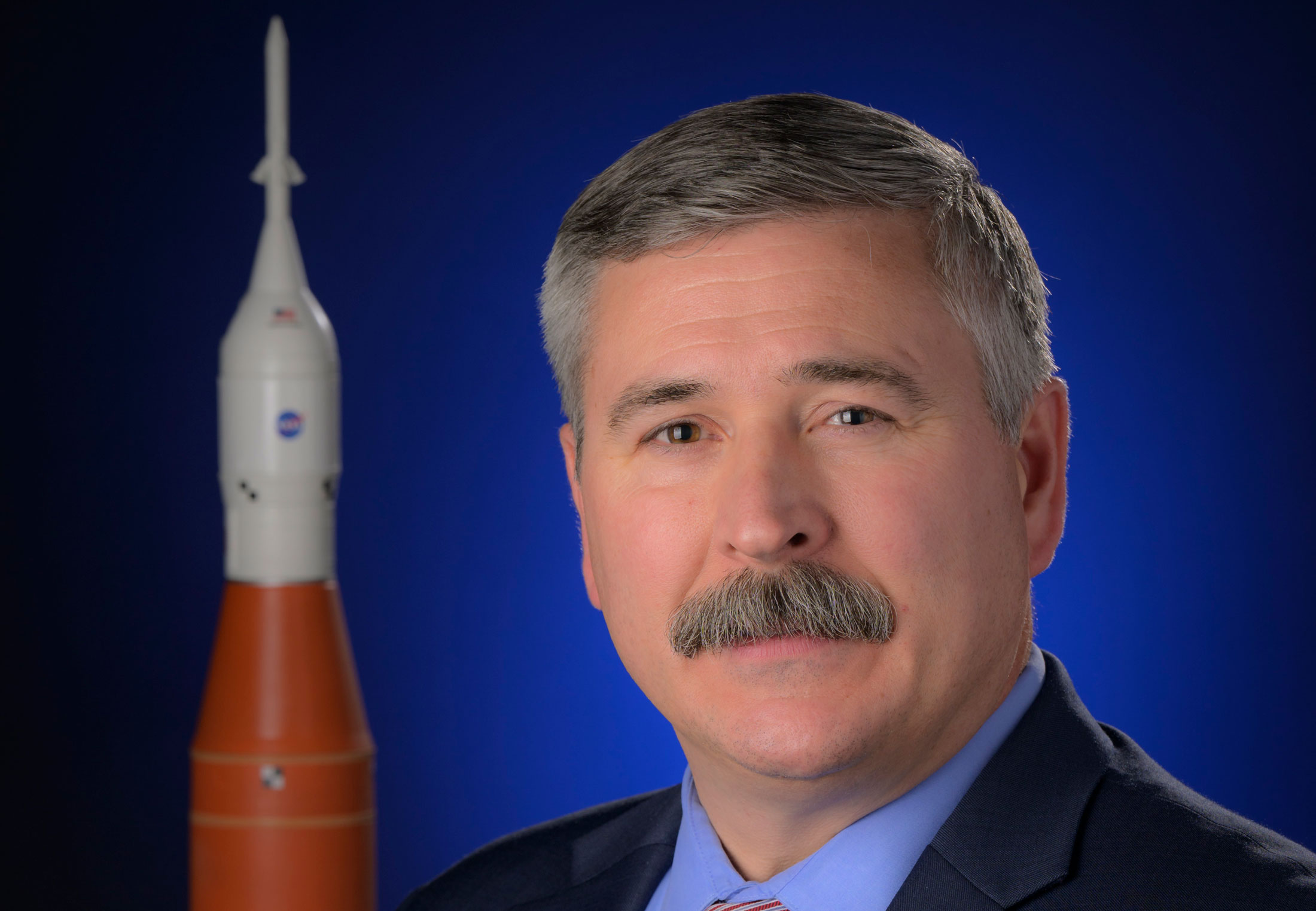 NASA’s rover Perseverance neemt selfie vanaf Mars en toont stofstorm op ...