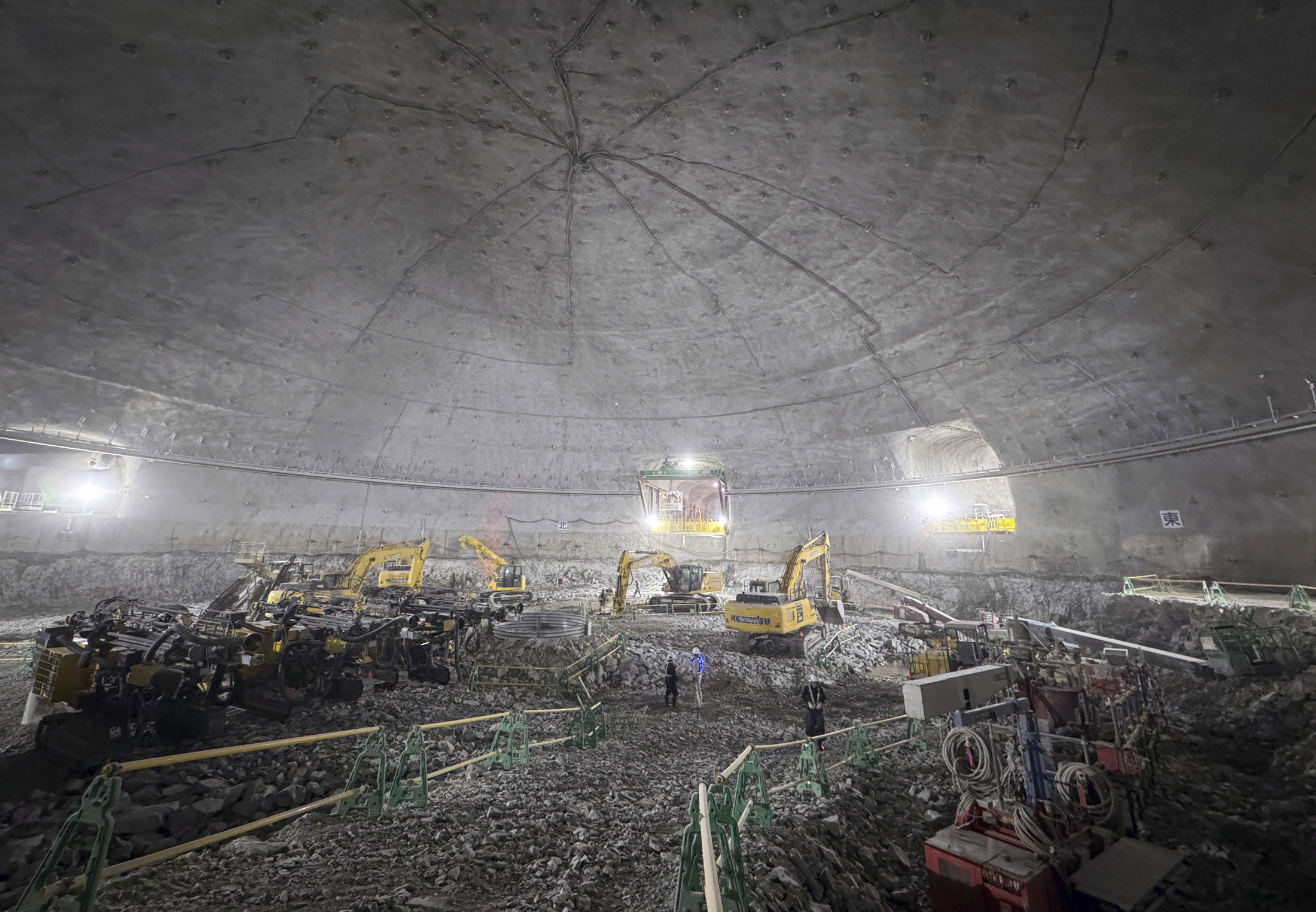 Fysikere afslører ny type krystal: Får tiden til at gå på en hidtil uset måde | illvid.dk