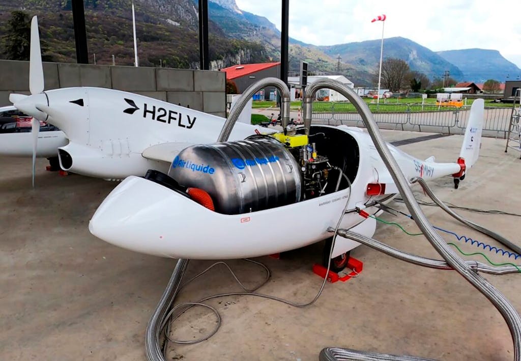 Hydrogenfly på første flytur med pilot om bord | illvit.no