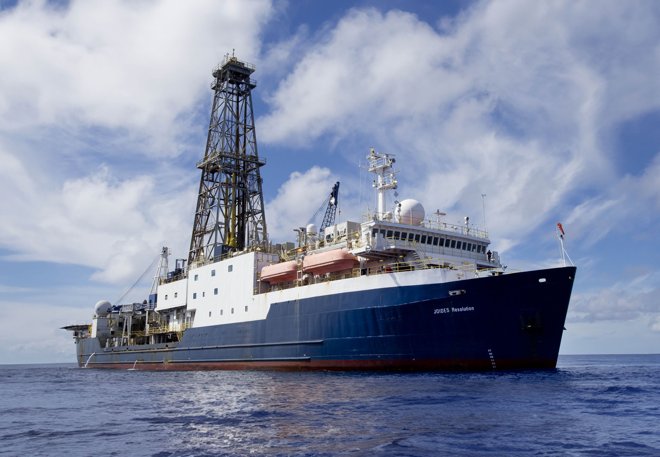 Research vessel takes samples from the planet's interior: Earth's ...
