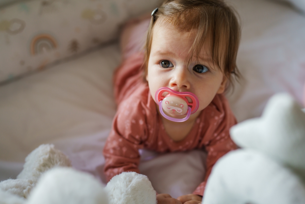 Researchers warn against prolonged pacifier use | scienceillustrated.com