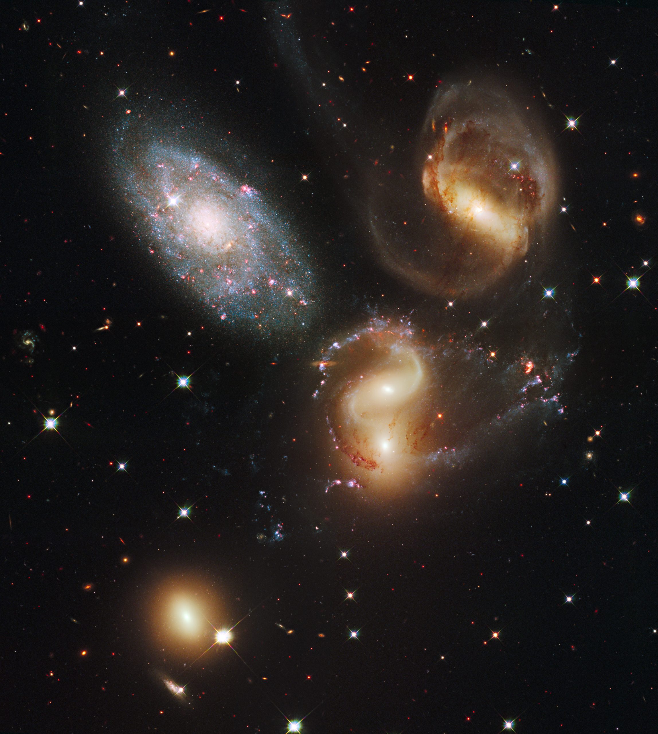The NGC 7318b galaxy torpedoed the other galaxies in Stephan's Quintet ...