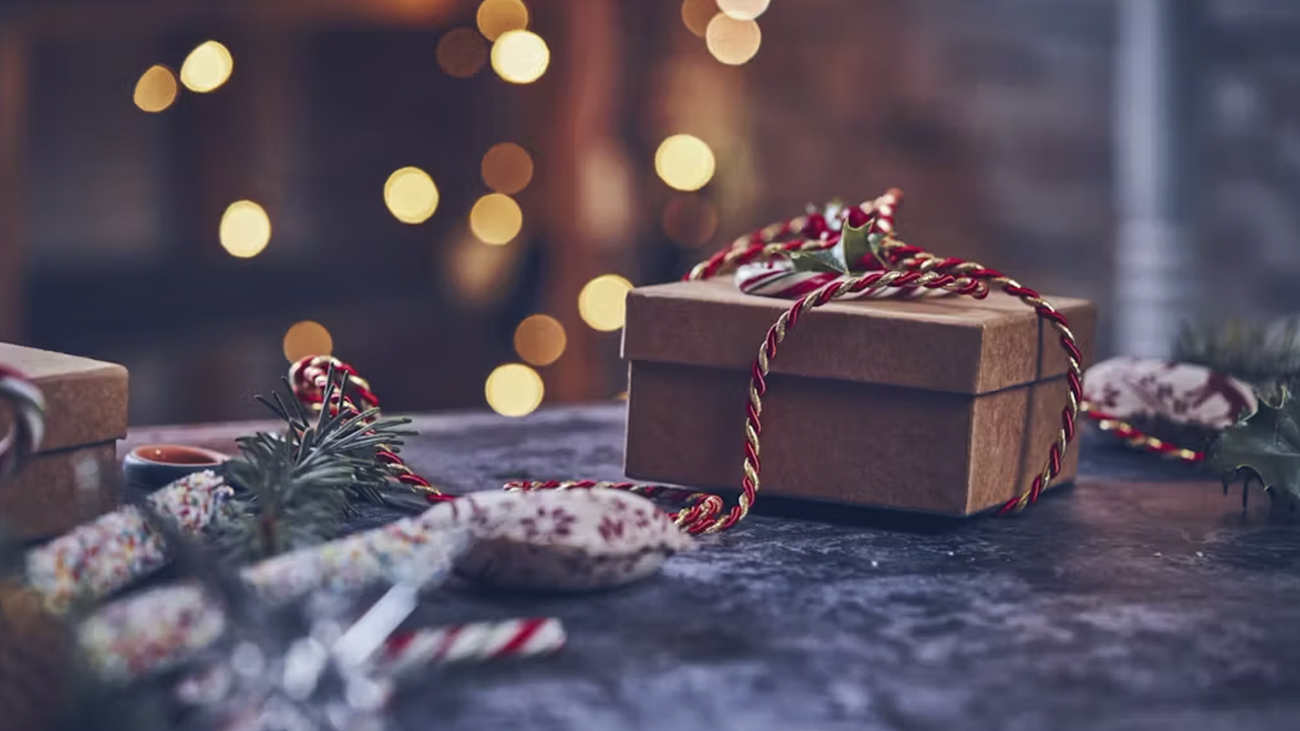 Anderledes pakkeleg: 5 sjove måder, I kan lege pakkeleg | woman.dk