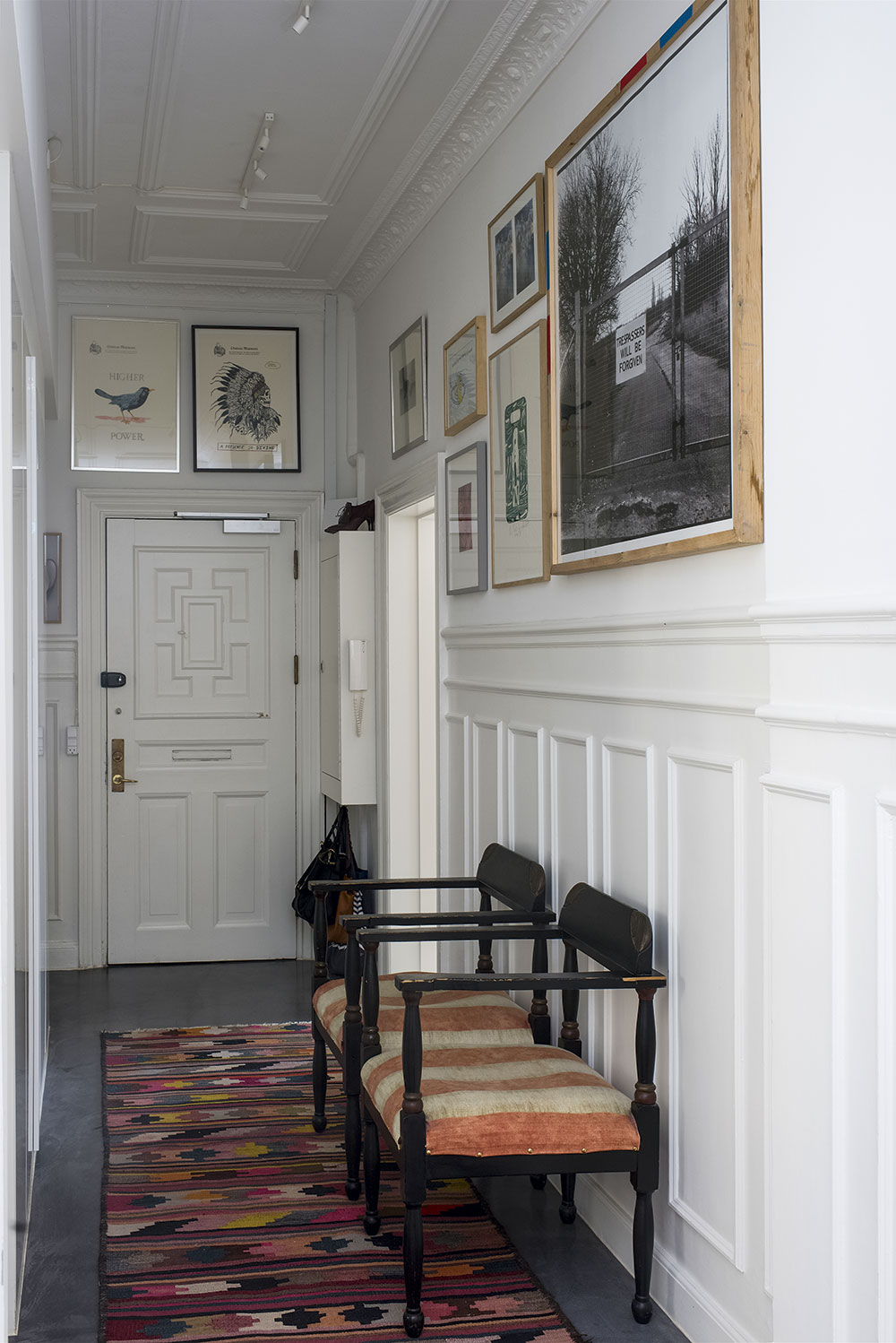 Kom indenfor hos Marie Nipper og Simon Frise Eriksen, hvor der er fyldt ...