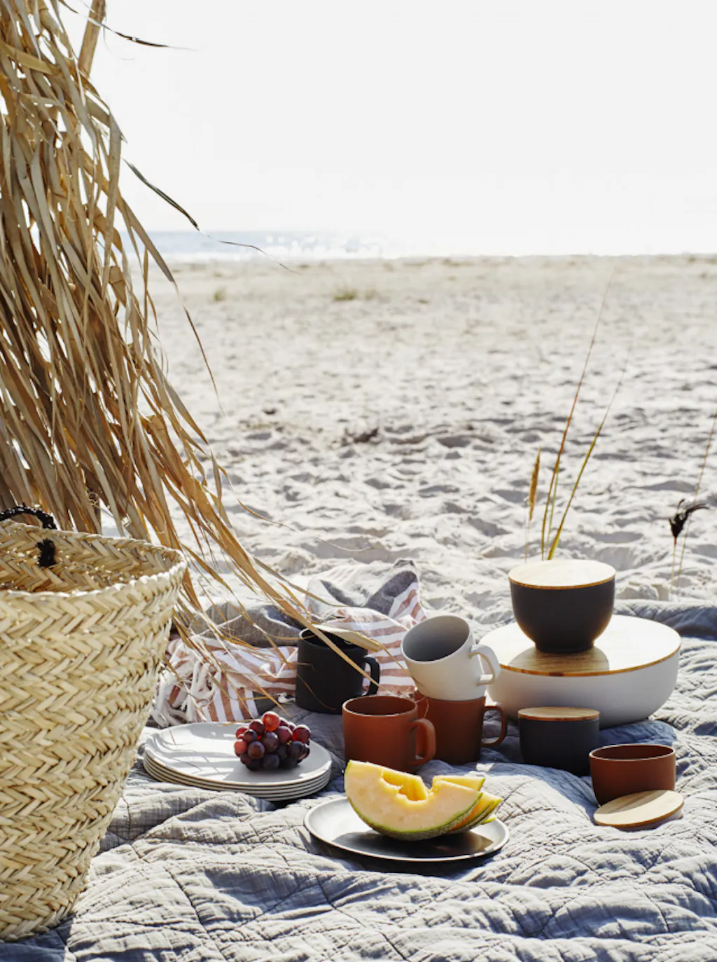 Sådan bliver du klar til picnic på stranden | woman.dk