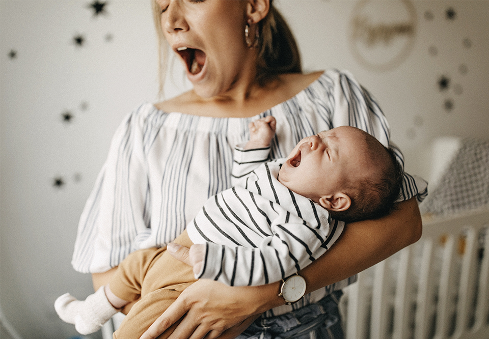 Japansk far på barsel i Danmark: "Jeg vænner mig aldrig til at putte ...