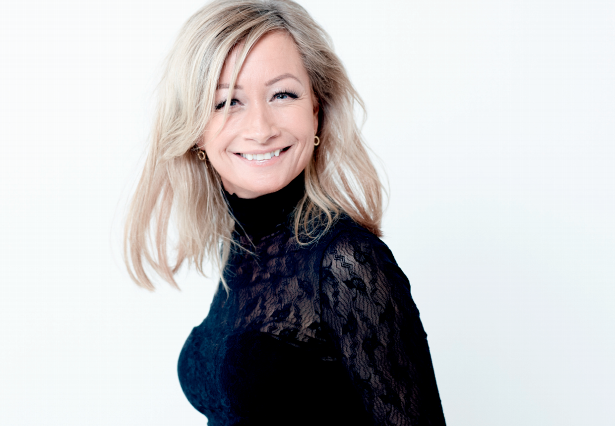 Sanger Maria Montell: "At blive ved at elske den samme mand er en kunst ...
