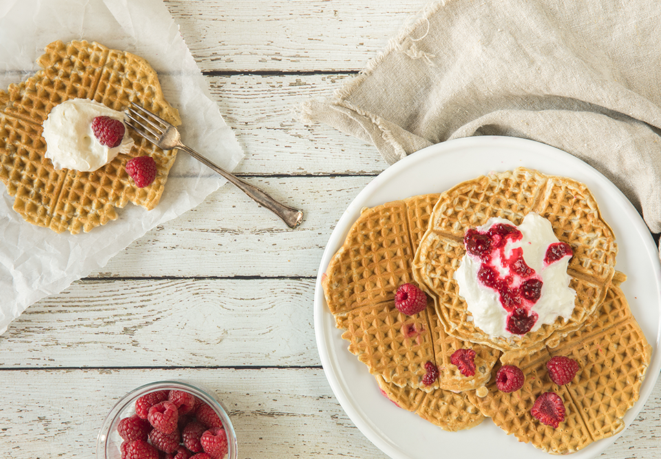 Vafler: få opskrift på luftige og sprøde vafler her | woman.dk