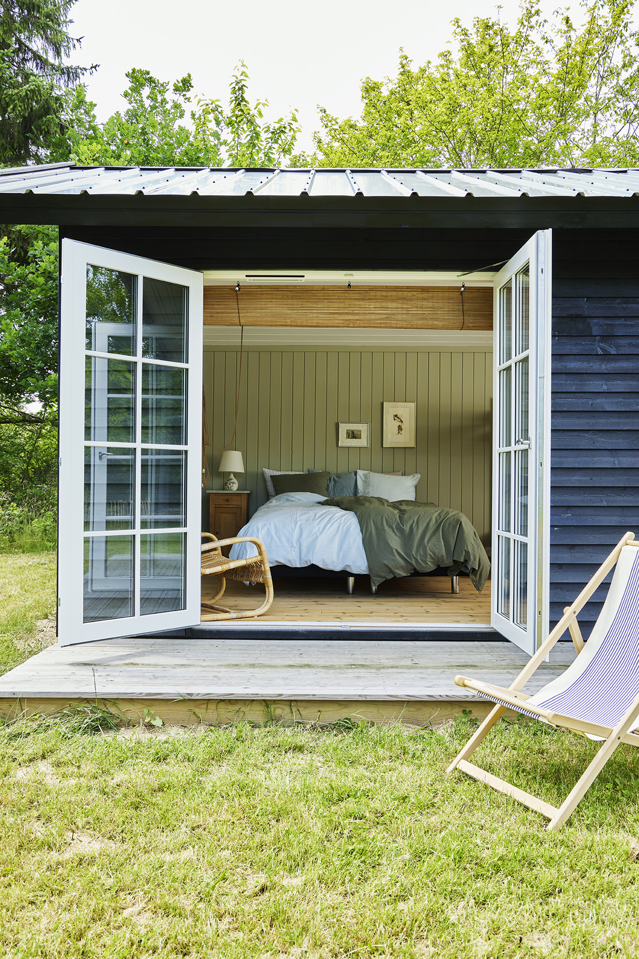 Kom med indenfor i Lærkes skønne sommerhus | woman.dk